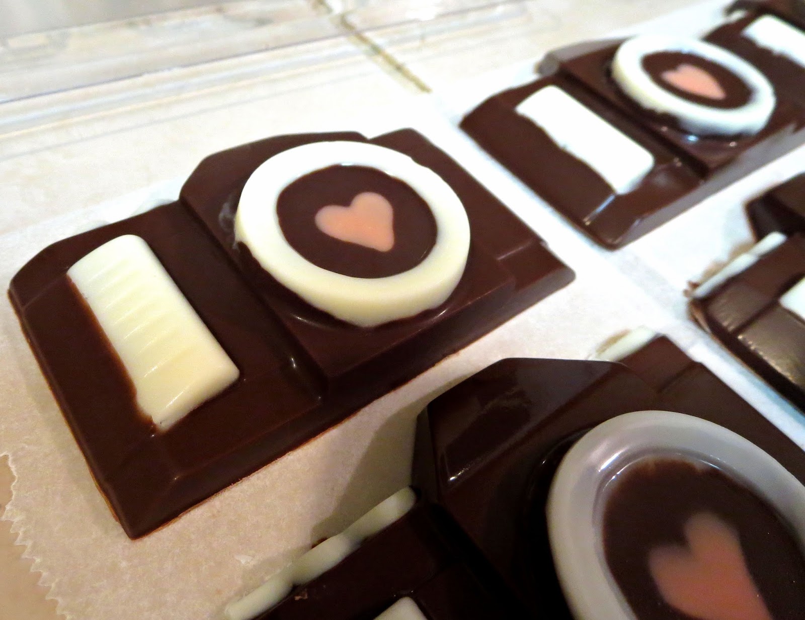 My Cake Corner: Chocolate Camera Candy Goodie Bag Favors - April 2015