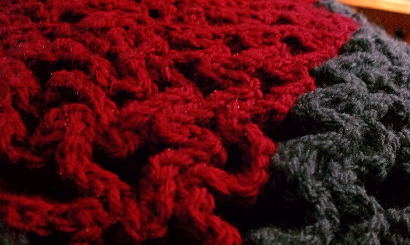 Tw-In Stitches: Wiggle Crochet - Heart Pillow