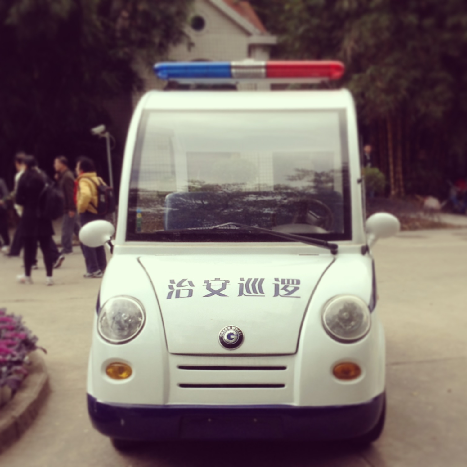 FEMME FATALE: Wan Shang Hao