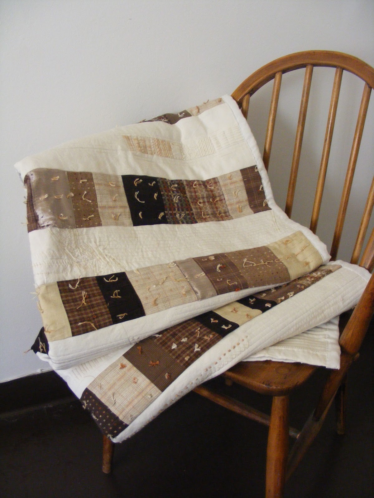 Elizabeth's Quarters: Ta dah–a finished Chinese Coins quilt!