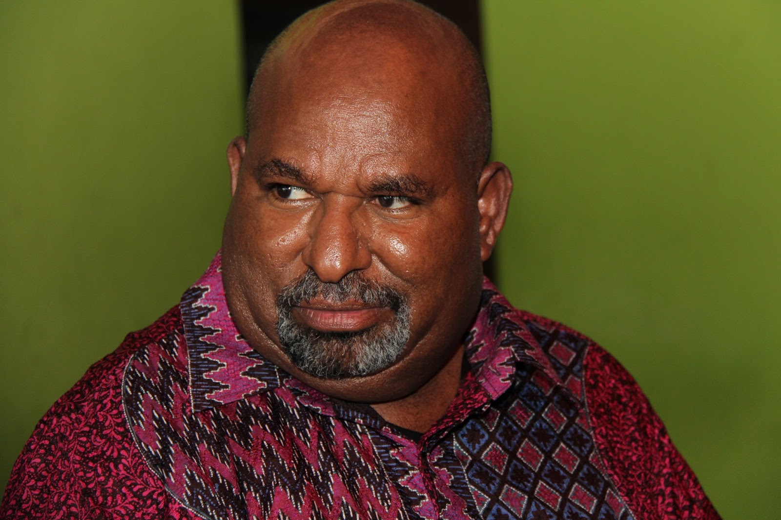 LUKAS ENEMBE (gubernur Papua 2013-2018) ~ Papua Note