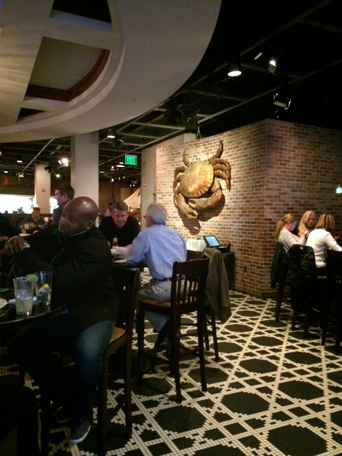 GREAT EATS HAWAII: PHILLIPS SEAFOOD - BALTIMORE, MARYLAND