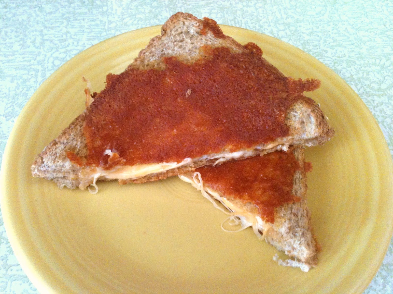 Holly Goes Lightly: Cheesy Grilled Cheese Sandwiches