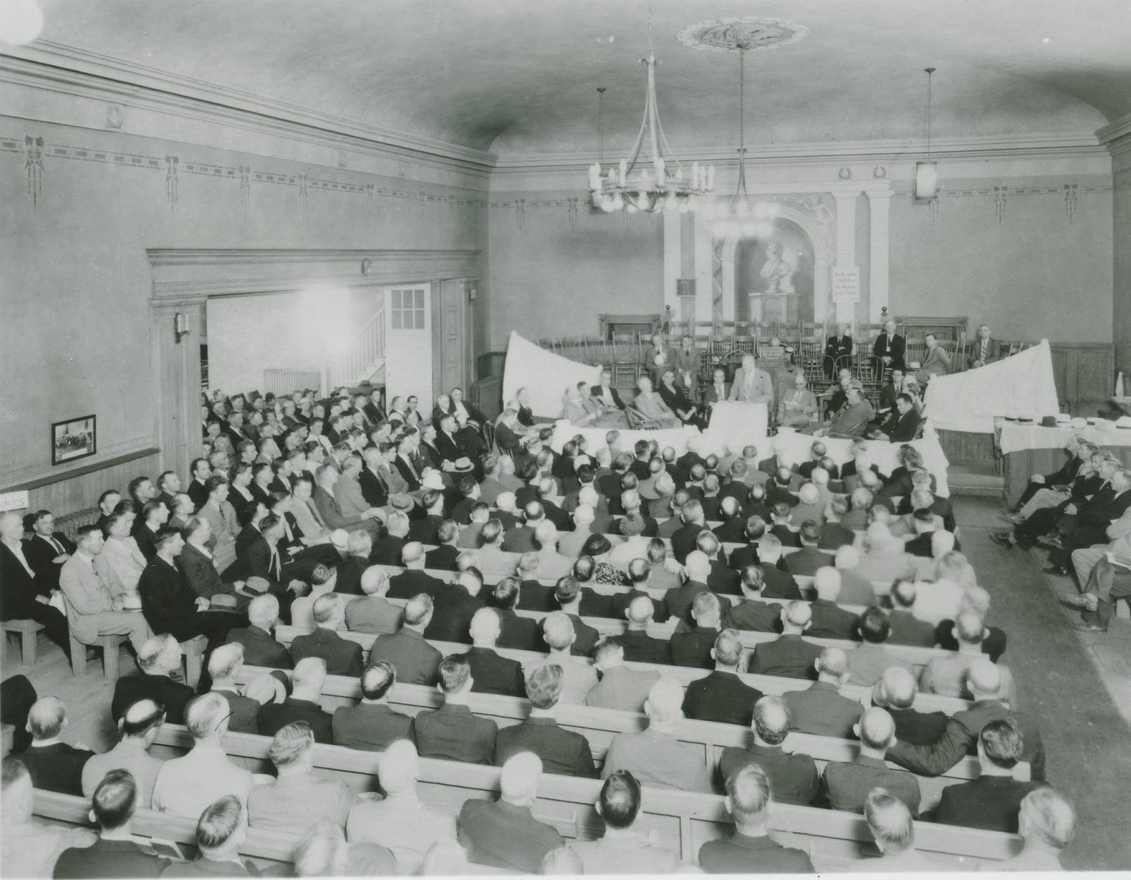 Historic LDS Architecture: Bountiful Tabernacle: Chapel Interior