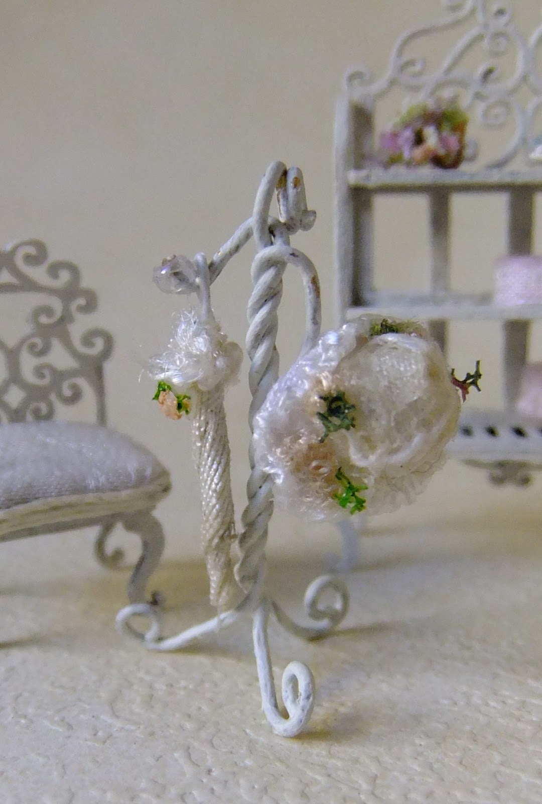 Miss Amelia: Shabby chic...quarter scale