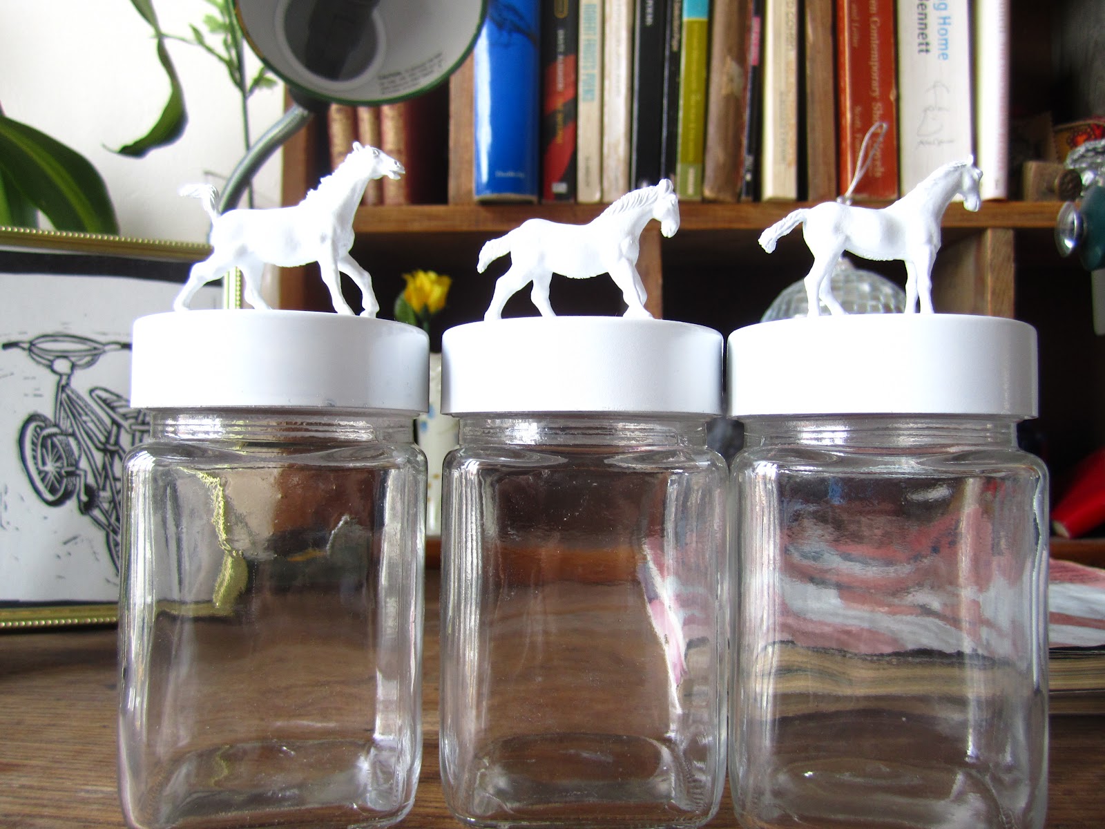 The Farmer's Only Daughter: Crafty How To: Animal Jars