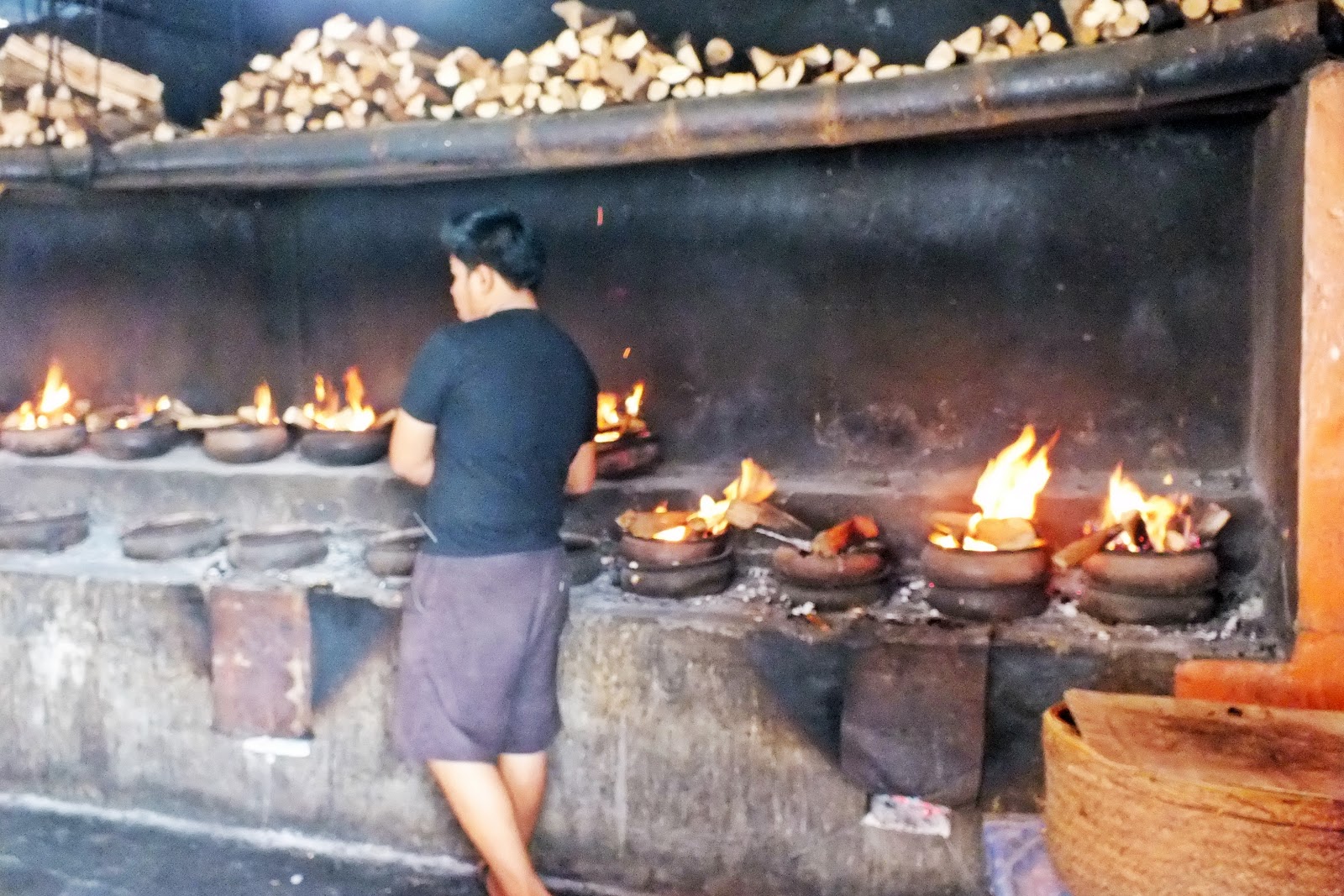 Venoth's Culinary Adventures: Bika Talago @ Koto Baru, West Sumatra