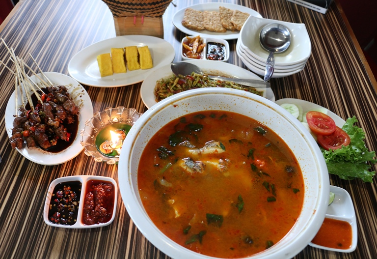 Ingin Menikmati Kuliner Sehat dan Halal di Tempat Nyaman? Ayo ke ...