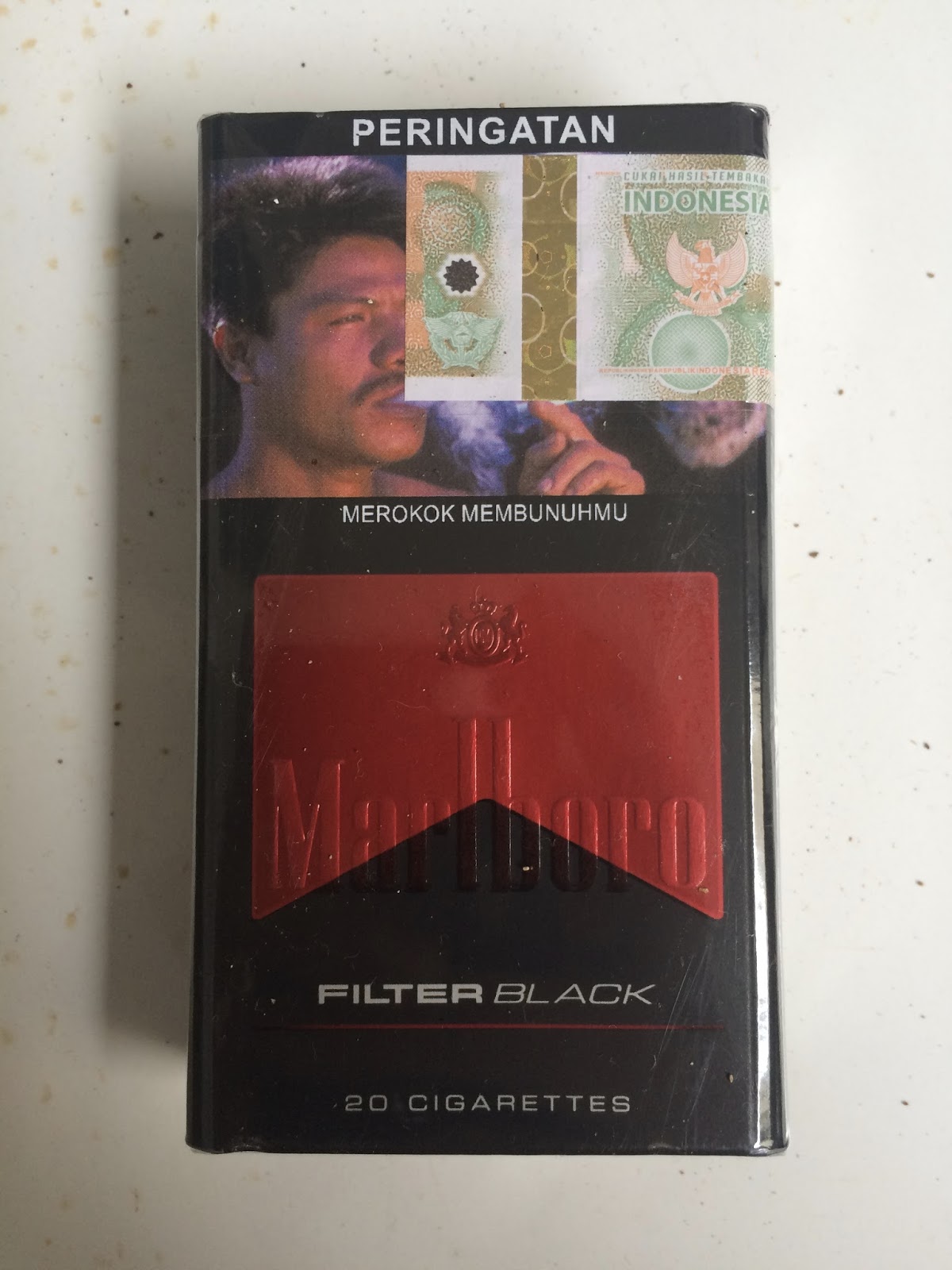 Marlboro Filter Black, SKM Full Flavor Pertama di Indonesia dengan Air ...