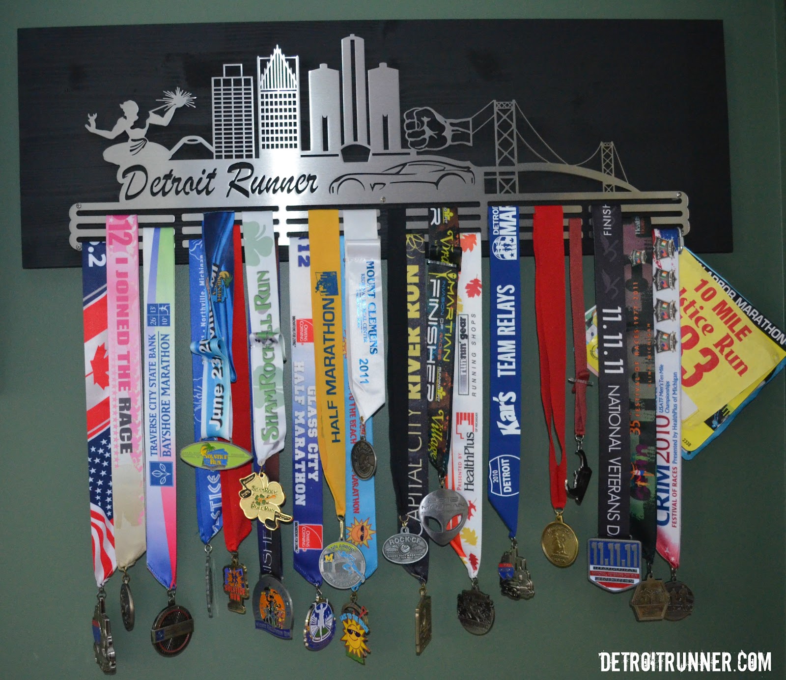 DETROIT RUNNER....: Allied Medal Displays Custom Cityscape review