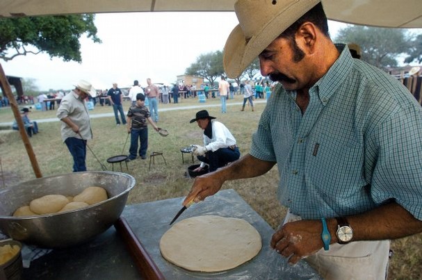 Cowboys and Chuckwagon Cooking : Ranch Hand Breakfast at the KING Ranch
