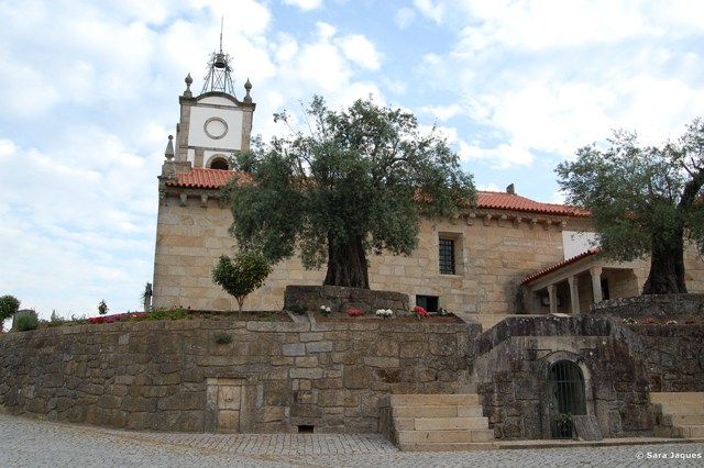 sítios e estados: Igreja de Arcozelo...