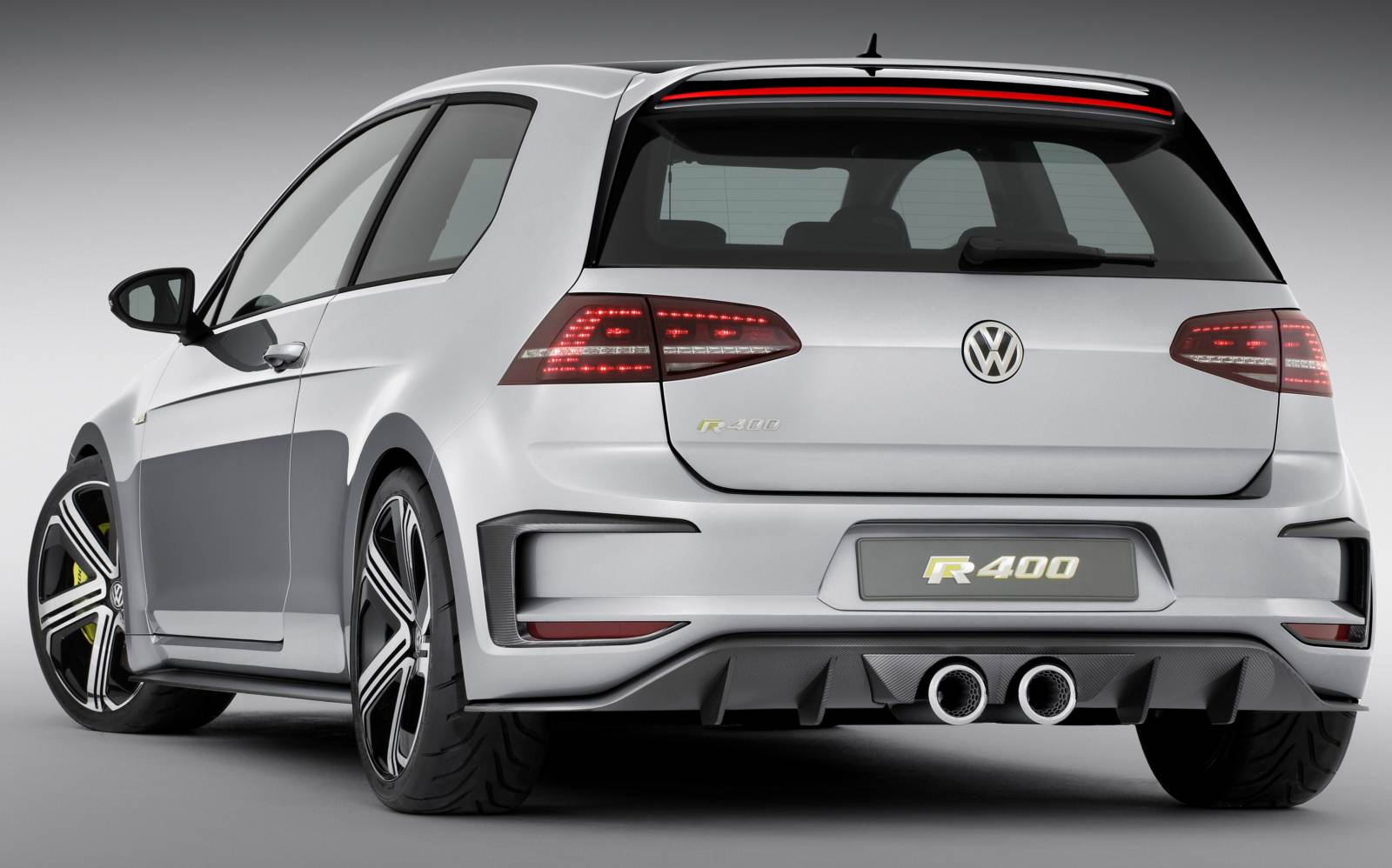 Volkswagen Golf R 400: fotos e especificações oficiais
