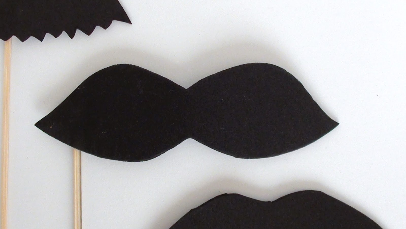 COSIENDO A RATOS: KIT MOSTACHOS