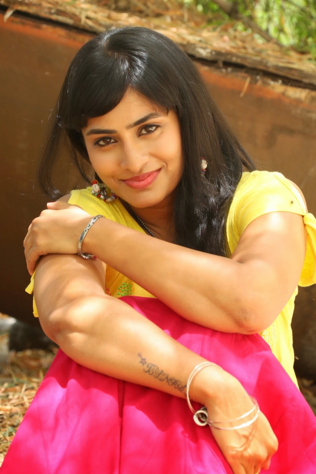 Aparna latest Stills | Tollywood Idle