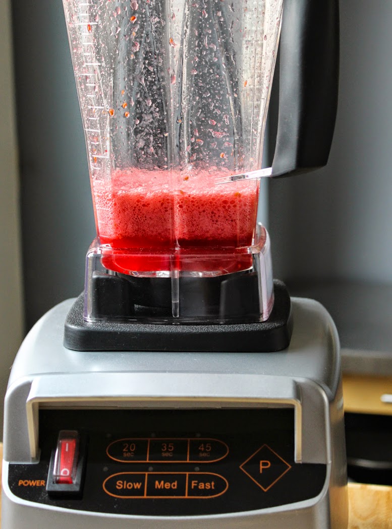 Homemade Raspberry and Vanilla Flavoured Water - No Added Sugar | A ...