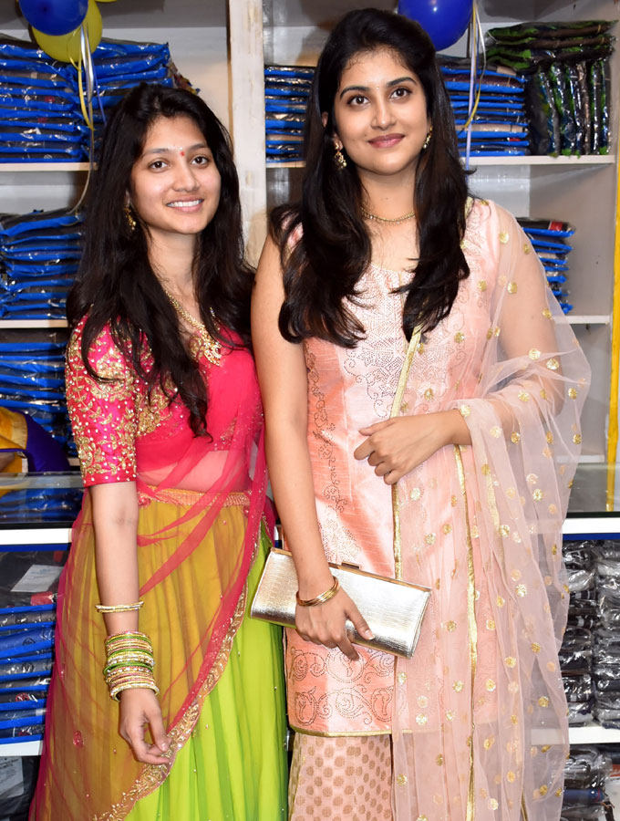 telugu actress manisharaj tollywood film industry | manisha raj latest ...