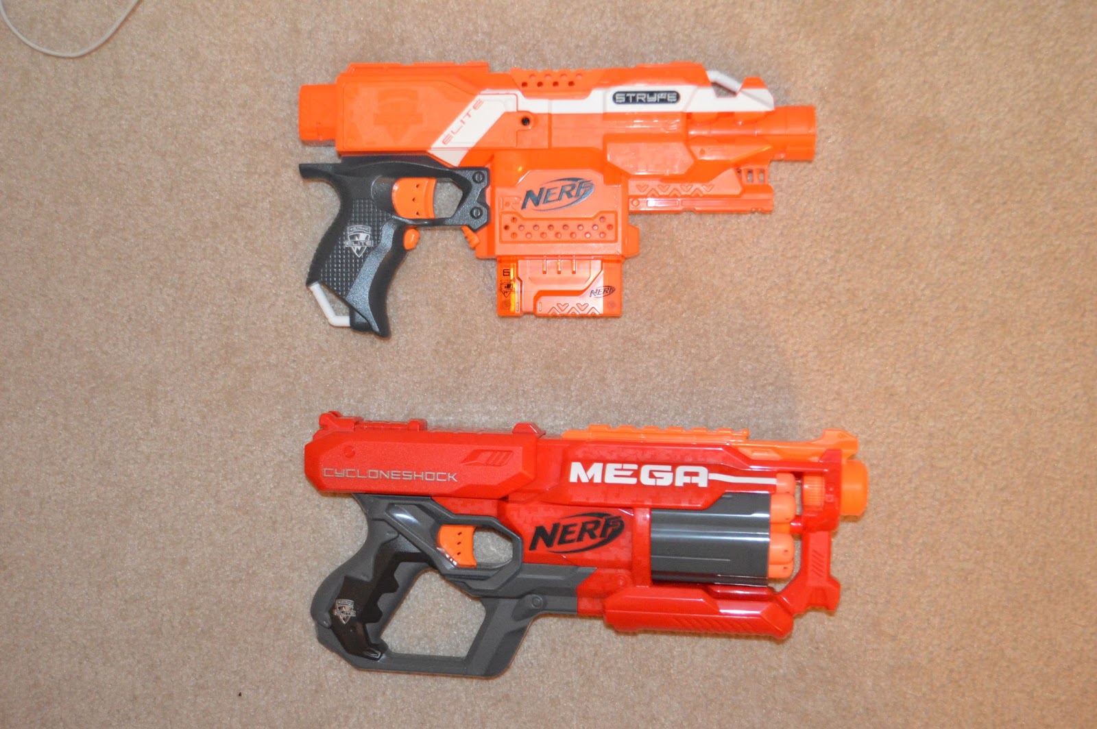 StudioYale: Nerf Stryfe Review (8/10)