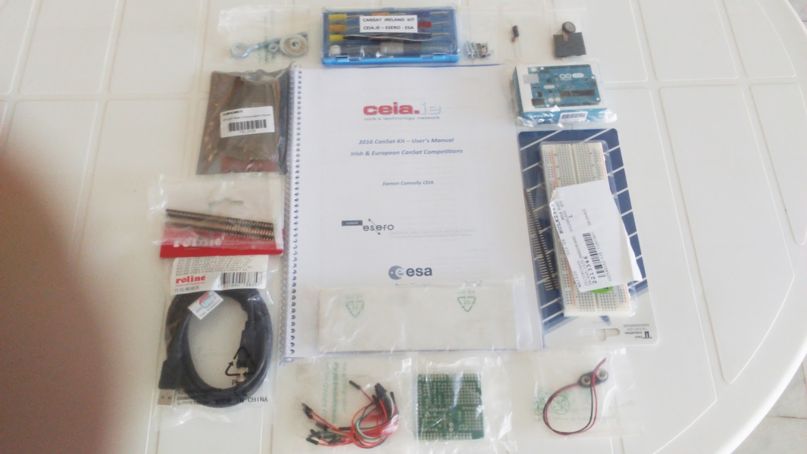 BINACIONAL - BRASIL e UCRÂNIA: O Kit do Cansat na caixa enviado pelo ...