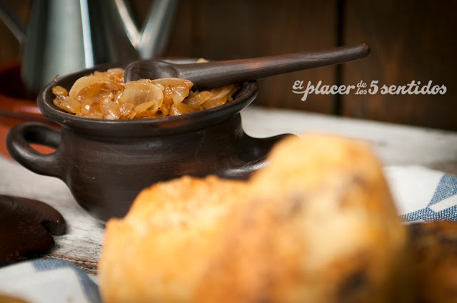 EL PLACER DE LOS CINCO SENTIDOS: PAN DE CEBOLLA