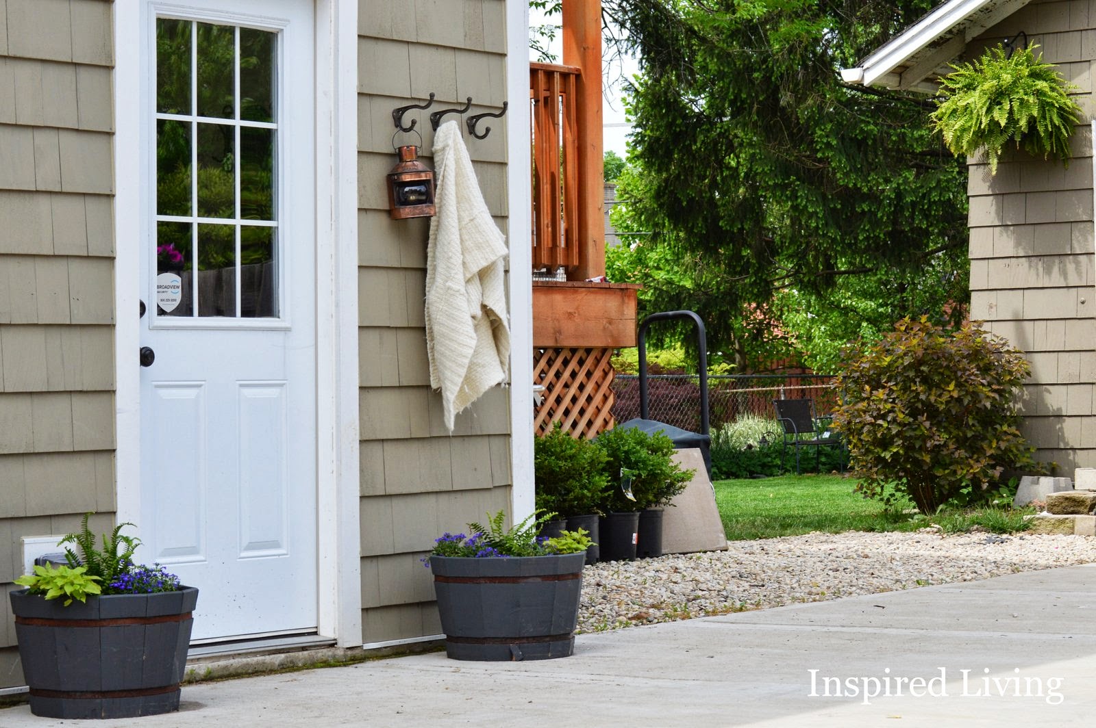 Inspired Living: Side Entry Mini Makeover