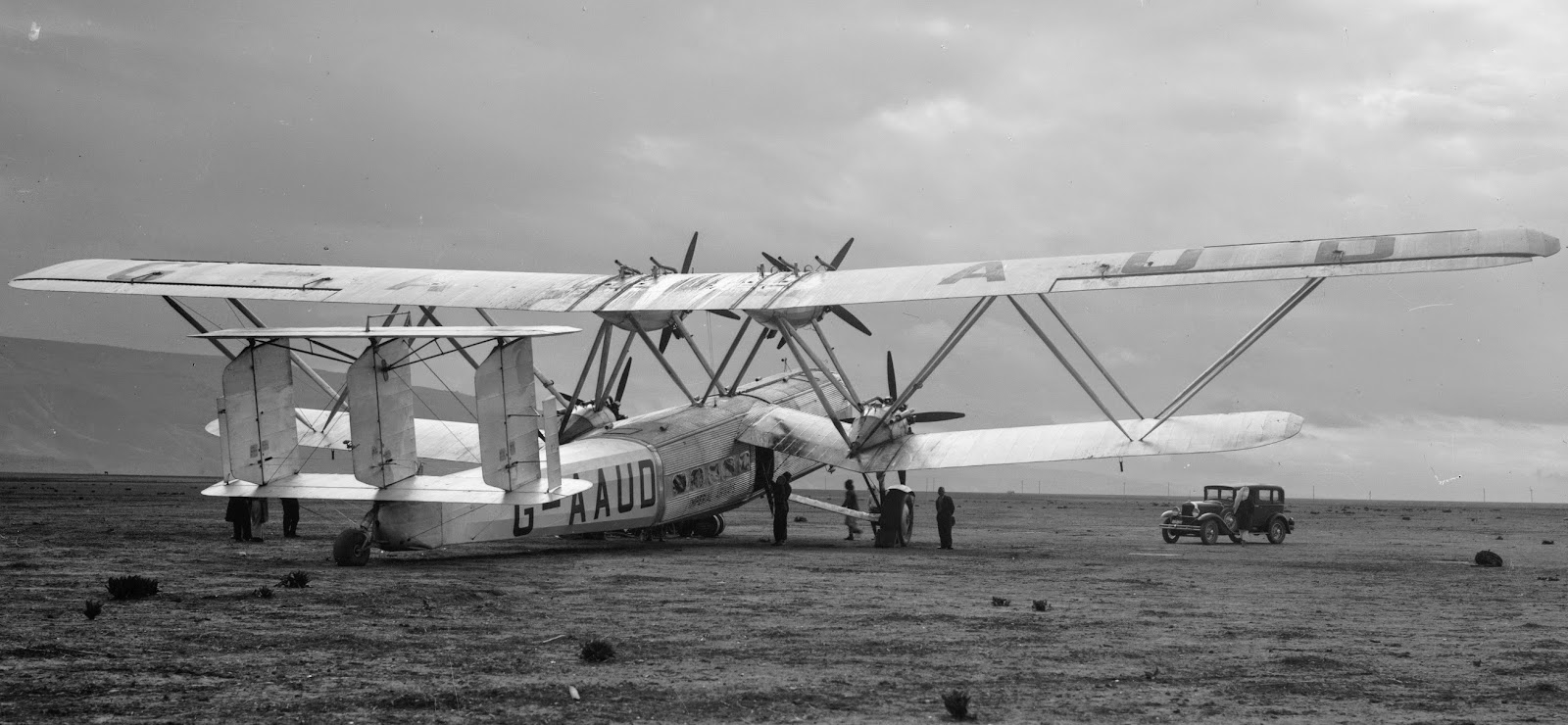 Des pilotes et des avions.: Handley Page HP42