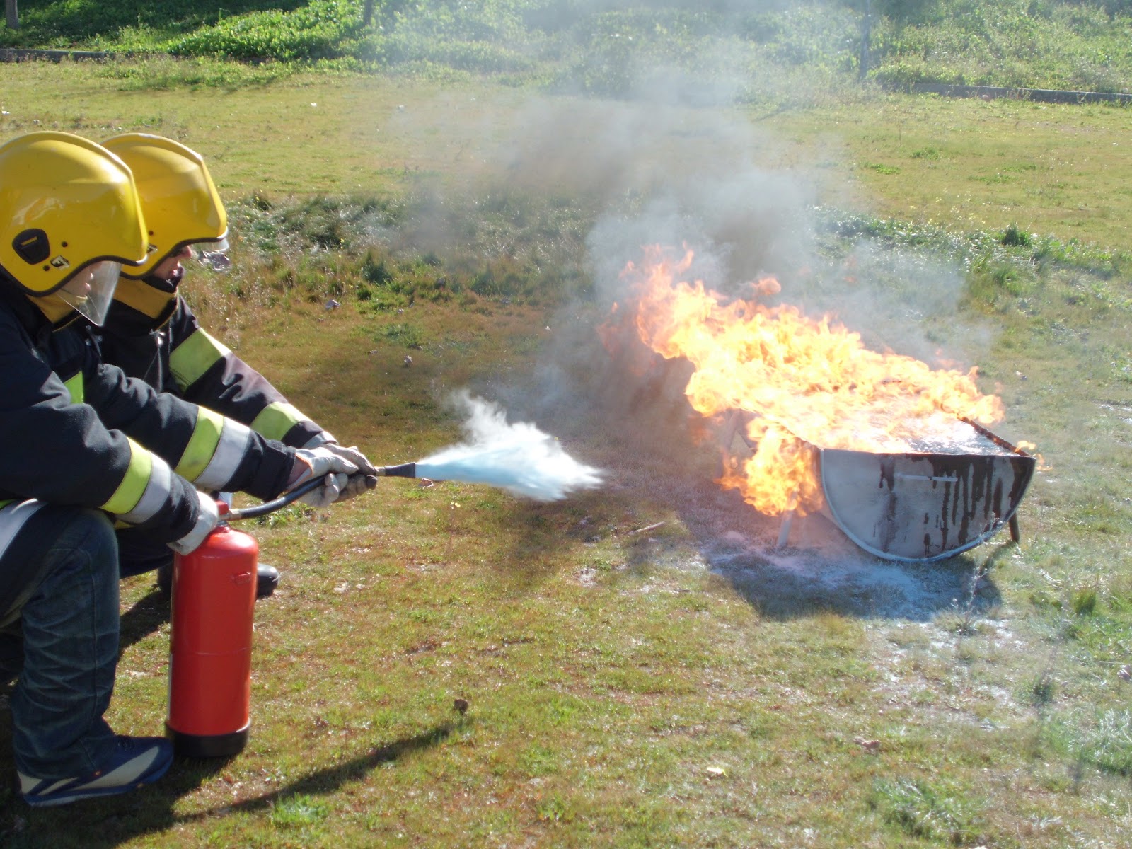 Verdadeiro PIEF 8.ºC Castro Verde: Utilização de Extintores - Como ...