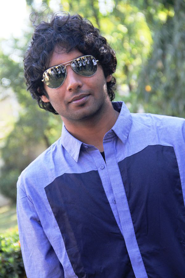 Maalai Pozhuthin Mayakathile Trailer Launch Stills Gallery Images