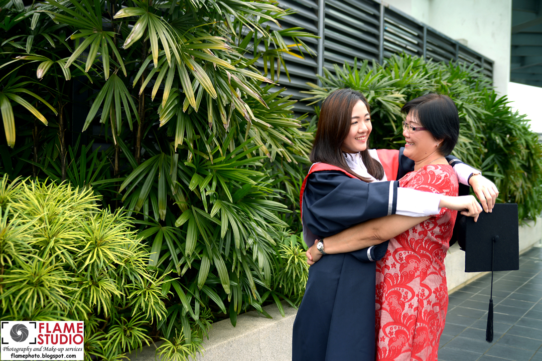 Flame Graduation Photography Studio: (75) Graduation Convocation Family ...