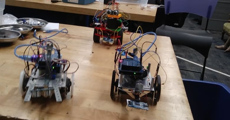 SVCTE Mechatronics Engineering Robot Projects: Jose's Don't Drive Off ...