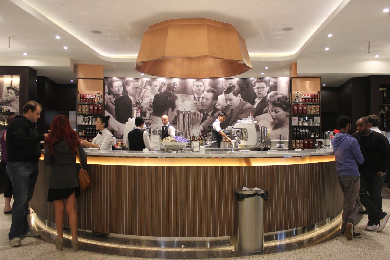 Green Gourmet Giraffe: Brunetti - an iconic Italian cafe