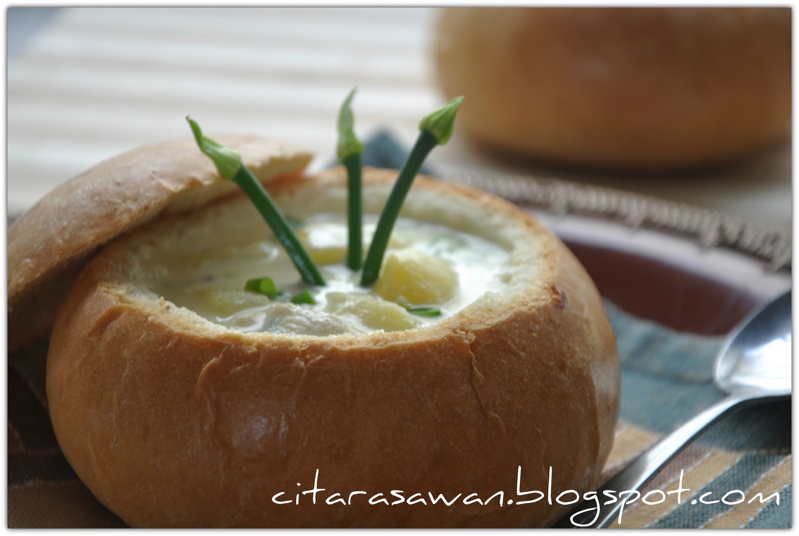 Roti World / Bread Bowl with Creamy Chicken Soup ~ Resepi Terbaik