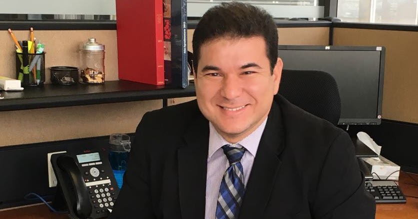 TONY MENDIVIL: EN LA ABUNDANCIA CUALQUIERA ES SABIO