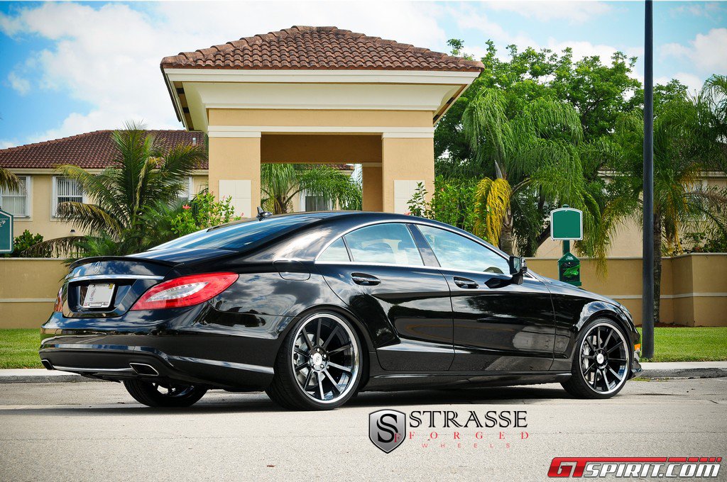 2013 Mercedes-Benz CLS 550 by Strasse Forged