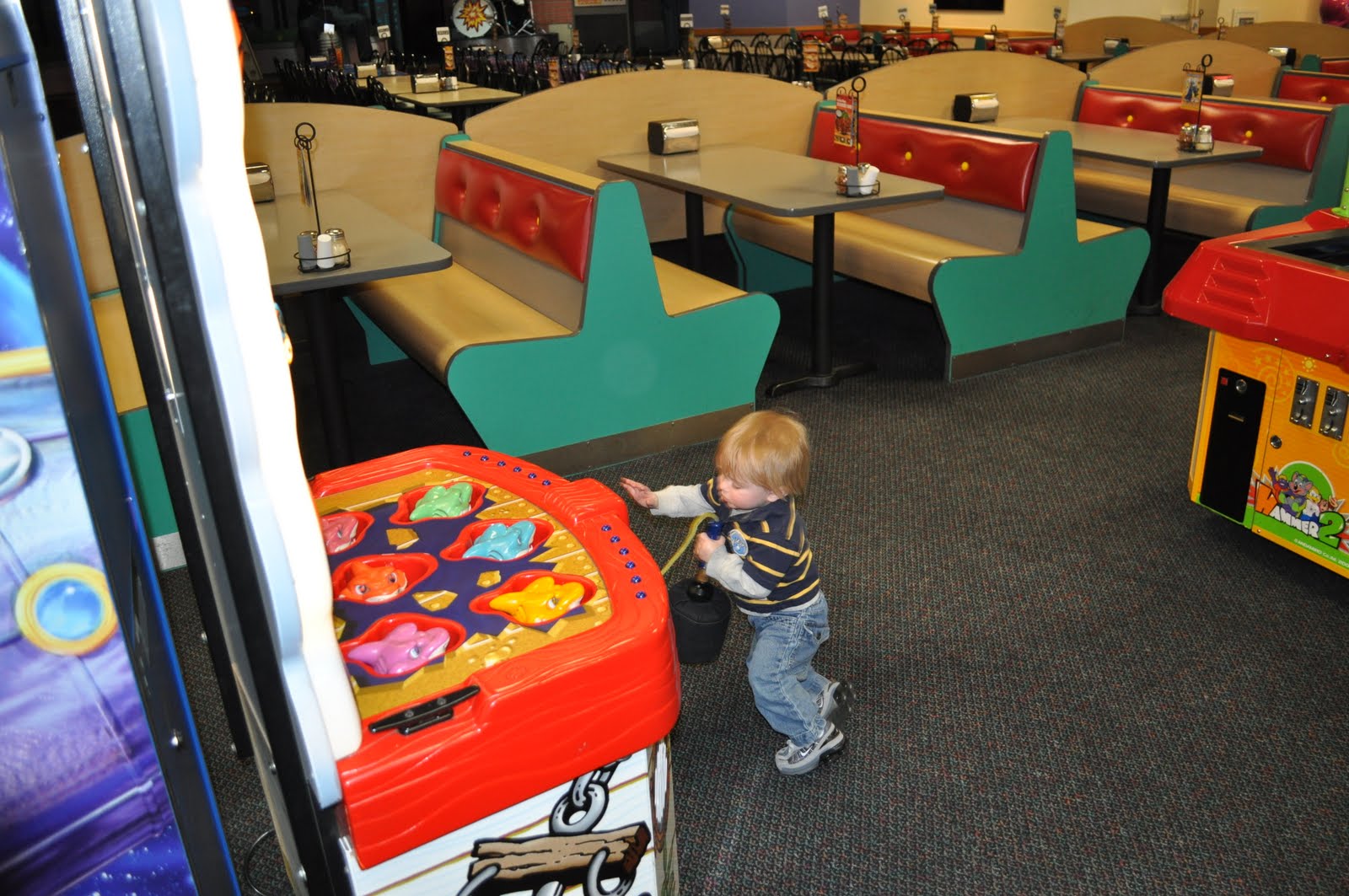 Enjoying Life's Moments: Chuck-E-Cheese