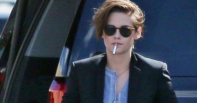 Top 10 Female Celebrities Who Smoke | All Time Best