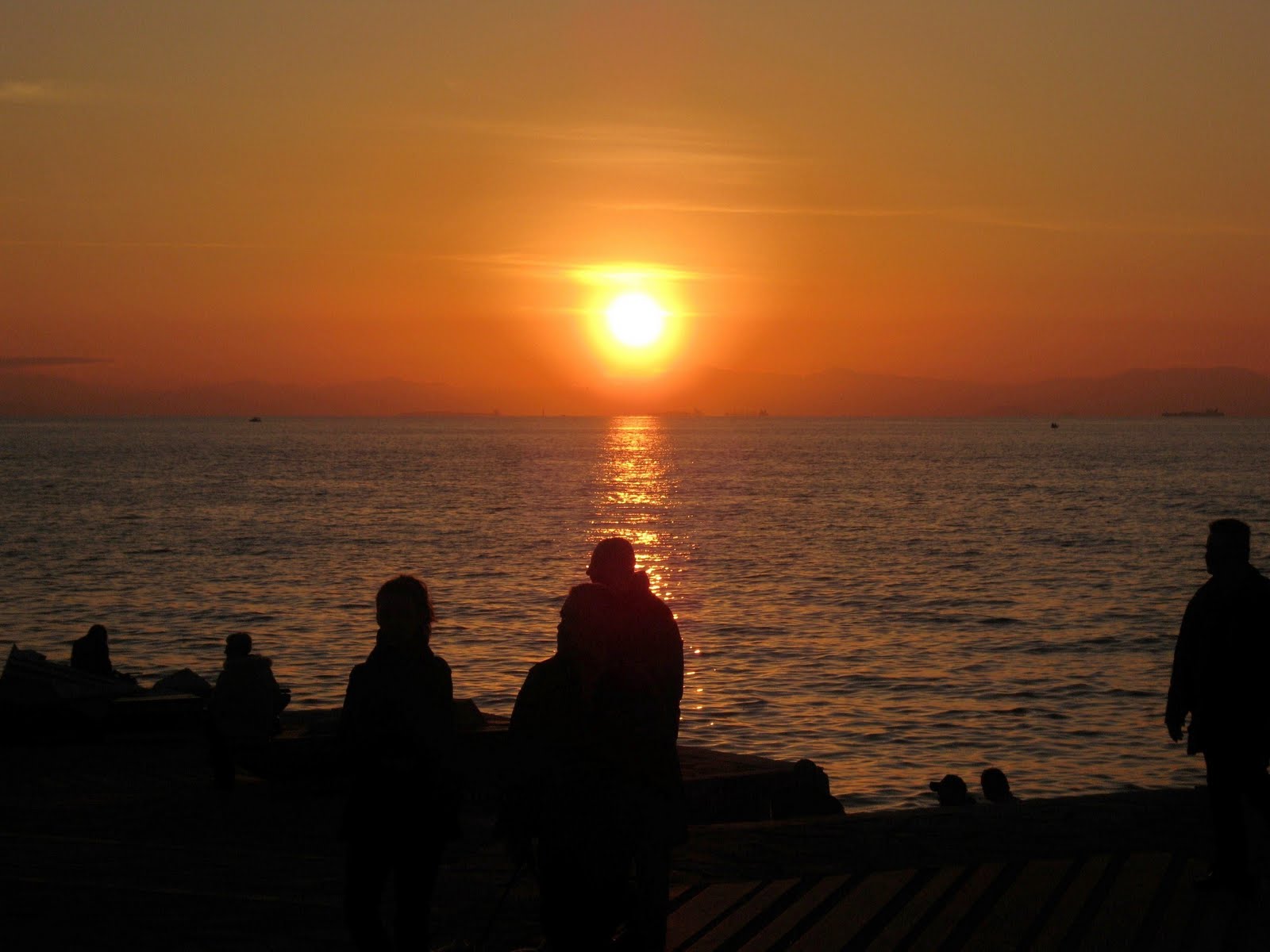 CUT and DRY : How Do You Feel When Watching the Sunset? + Have a ...