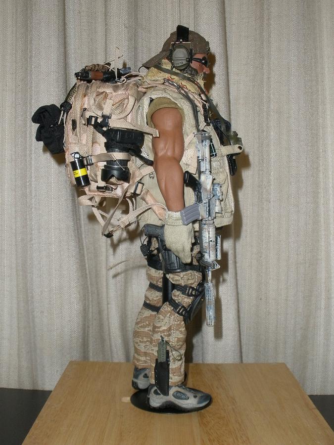 GALLERIA DE FIGURAS 1:6: DEVGRU