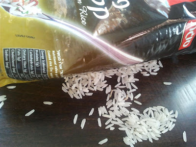 Shearim: YUK ! Worms (Maggots) in Rice