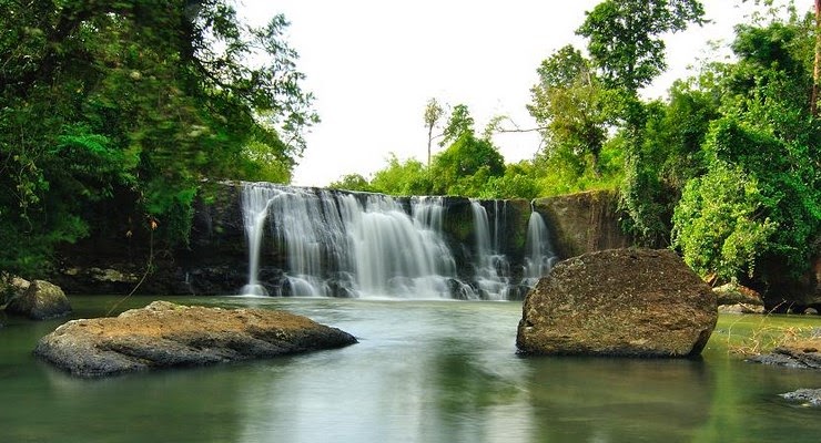 Ahery: 9 Curug Eksotis Di Bandung yang Wajib Dikunjungi