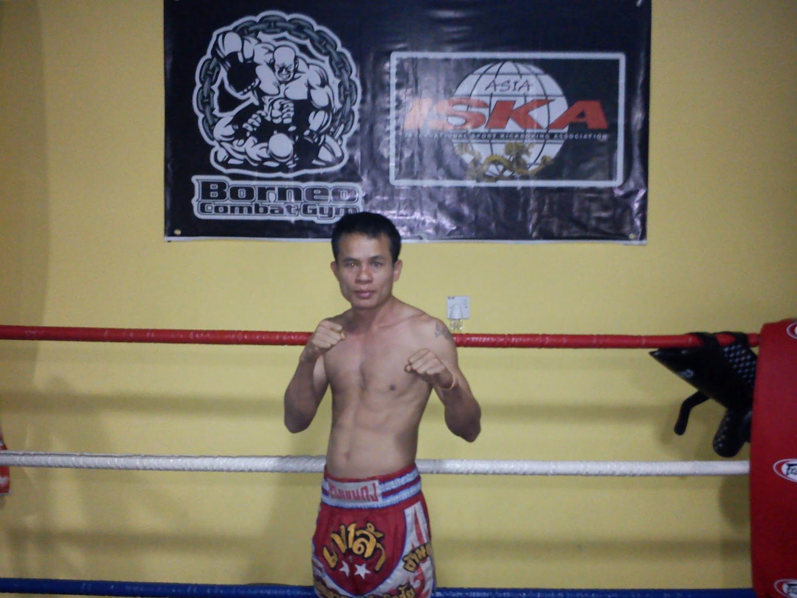 FightBah!: Train with an Ex Rajadamnern Champion at Borneo Combat Gym!