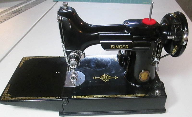 My Sewing Machine Obsession: This one is for Betty. Singer 221 Motor