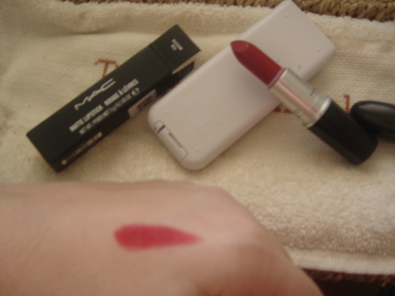 Toque Essencial: Batons Clássicos da MAC