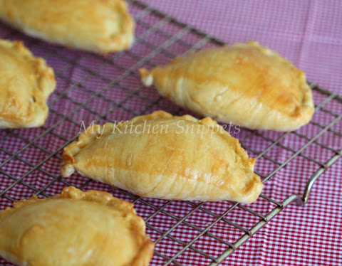 My Kitchen Snippets: Kaya Puffs/Kaya Kok