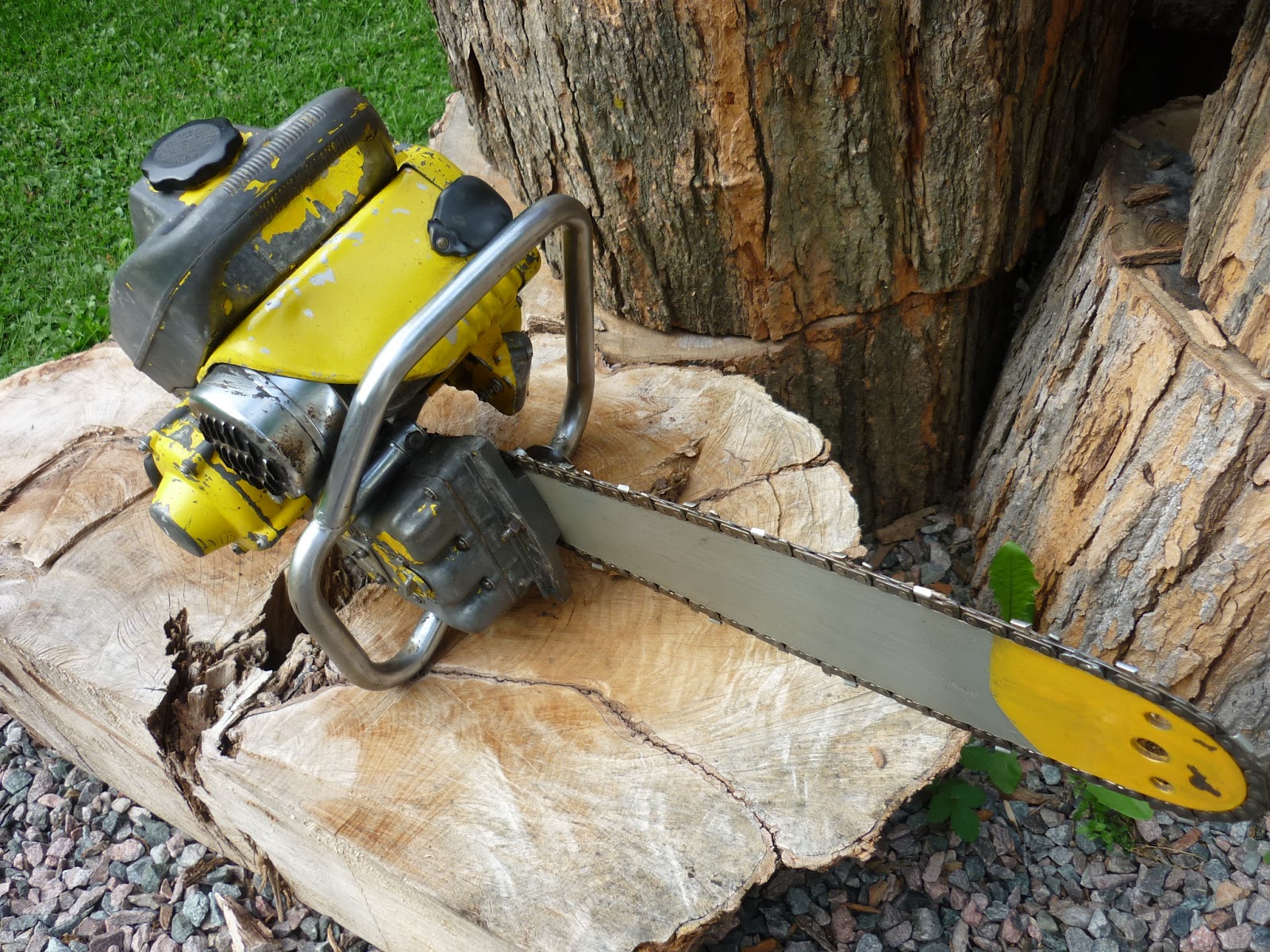 VINTAGE CHAINSAW COLLECTION: McCulloch 4-30