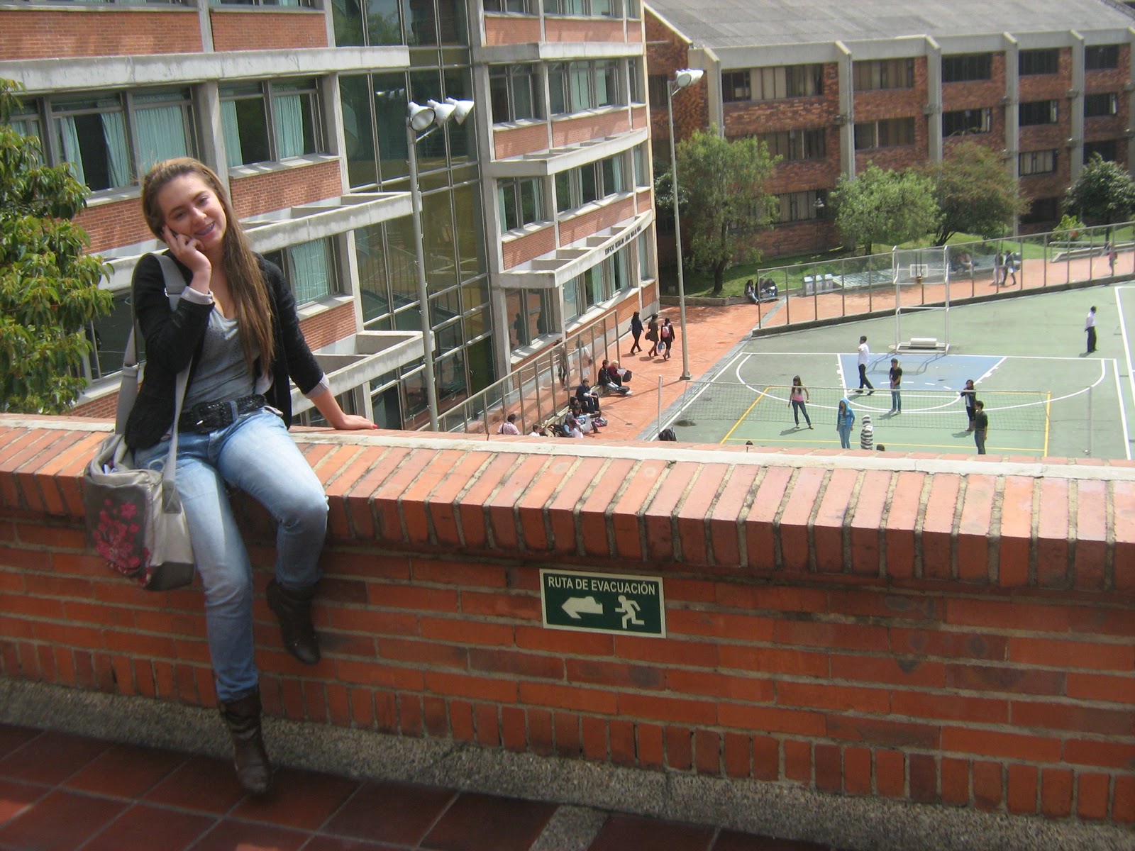 Bienvenido A Nuestro Espacio Unisalle: Universidad de la Salle.. (Historia)