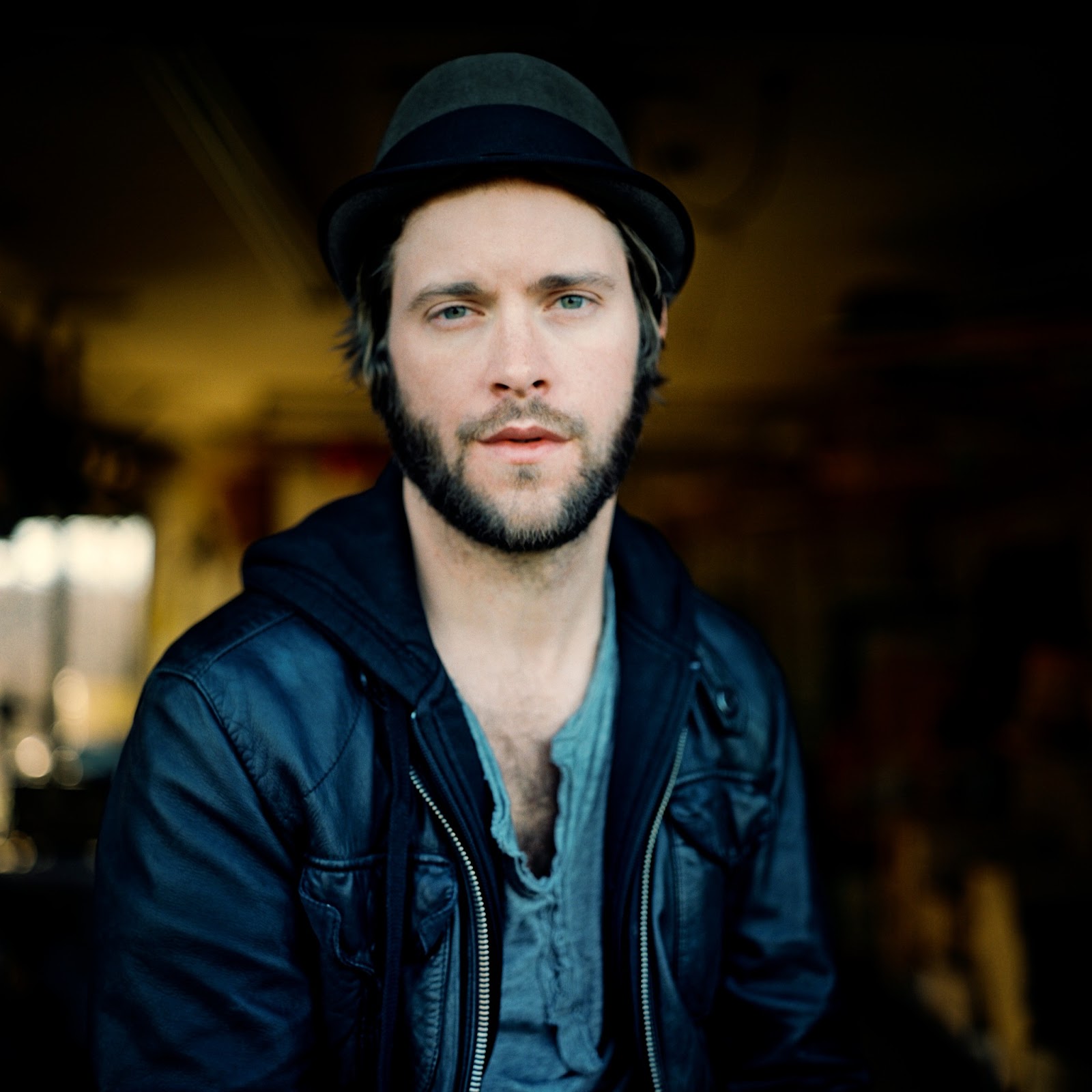 kinsey's blog: Interview with Matthew Mayfield