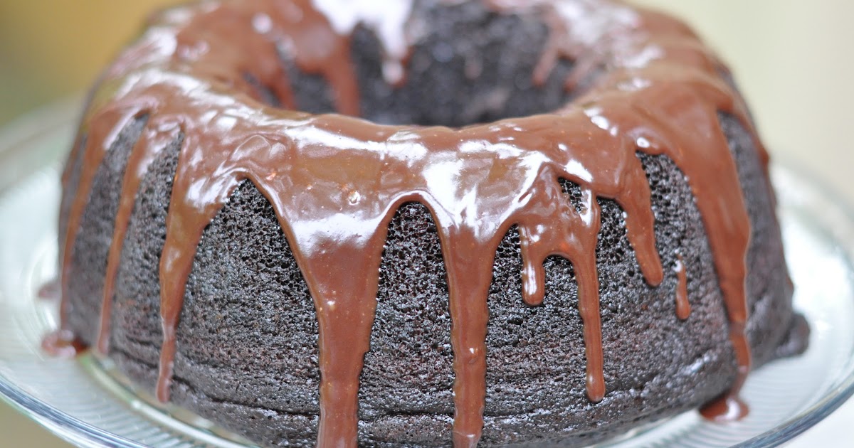This Mommy Cooks: Sweet Treat Tuesday-Chocolate Bundt Cake with ...