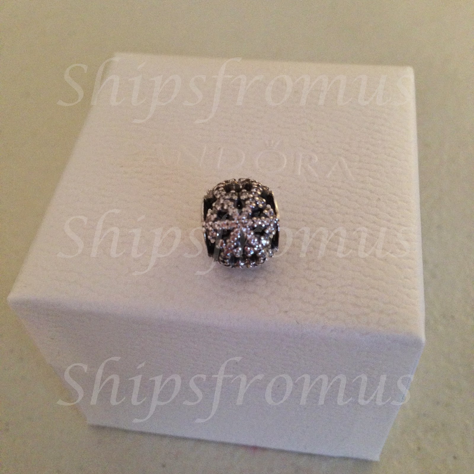 shipsfromus: PANDORA Black Friday 2012 / 2013 Limited Edition Charms