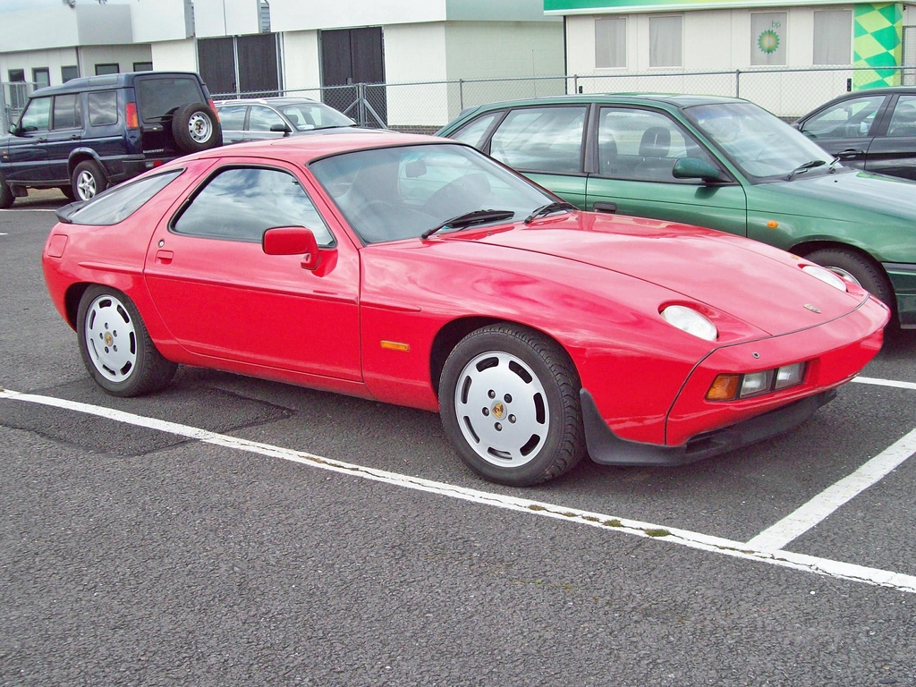 Porsche: Porsche 928